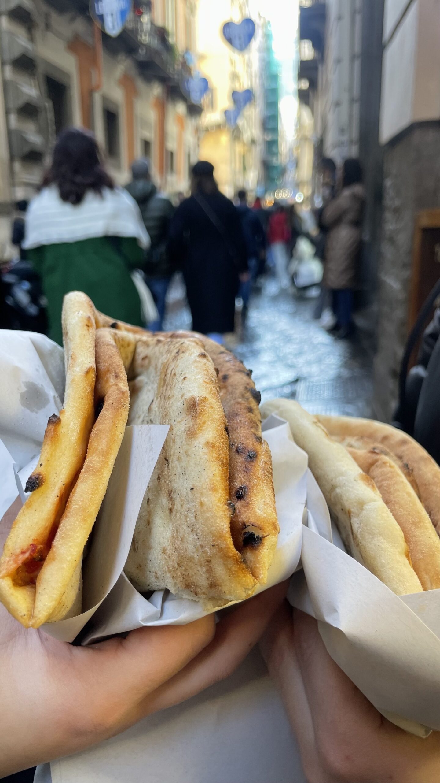 Cosa mangiare a Napoli: i piatti tipici e le tradizioni culinarie della ...